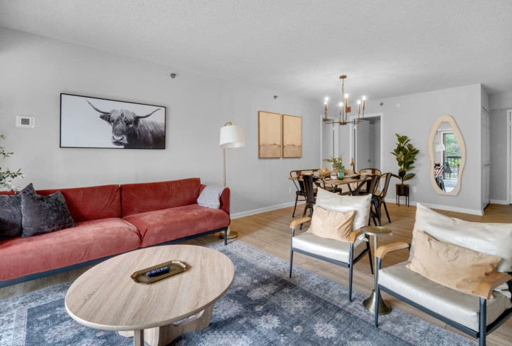 2 Br Delight: Sleeps 7 | King Bed | Prime Location - Arlington, VA