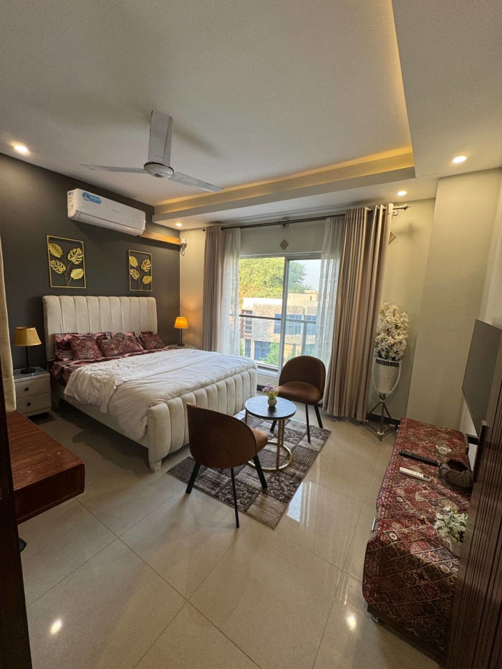 Avalon Luxury 1br Eiffel Tower View| Bahria Greens - Islamabad