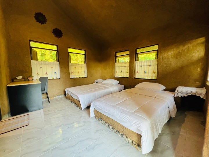 Baan Din Por Jai - Hang Dong