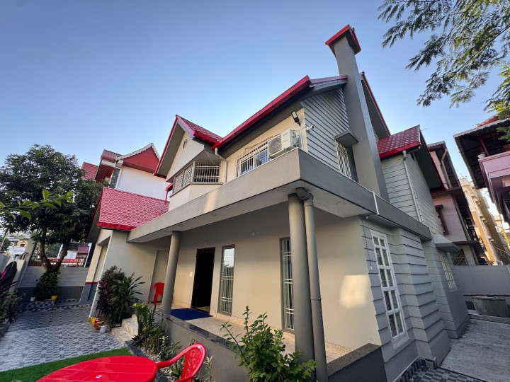 Independent Villa With Private Parking - Siliguri