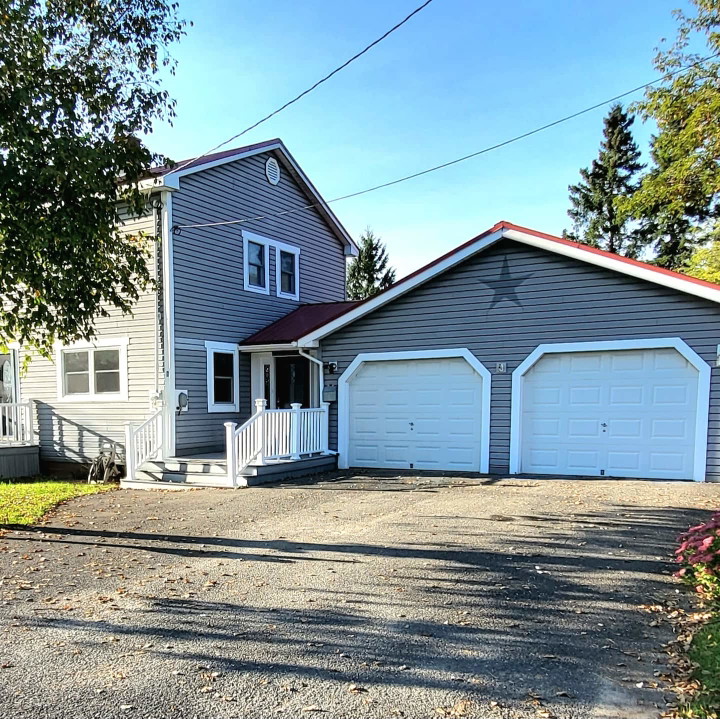 Comfortable Home W/ Direct Access To Trail - Maine