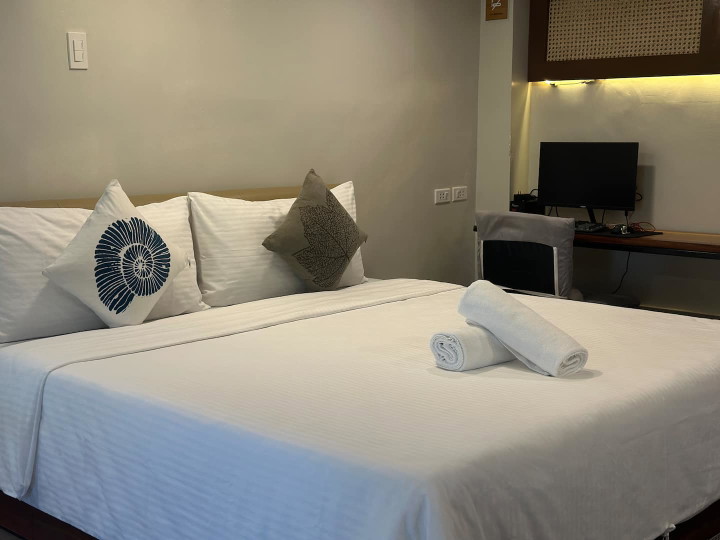 Cozy Suite | Private Bathtub, Kitchen & Parking - Tagaytay