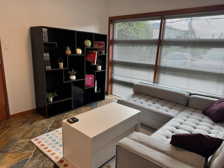 Cozy One-bedroom Guest Unit In Ladner. King-size - ツワッセン