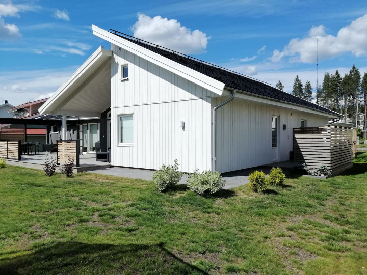 Centrally Located Villa, Next To The Campsite. - Skellefteå