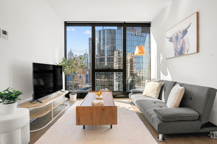 2br Skyline Haven Crown, Pool & Gym - St Kilda