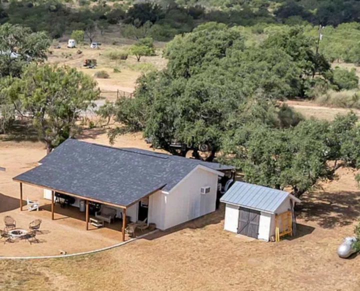 Quiet Detached Guest Room On Family Ranch - Llano, TX