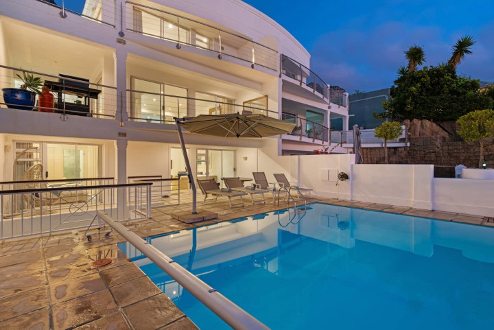 Elegant Coastal Villa With Ocean Views - Camps Bay