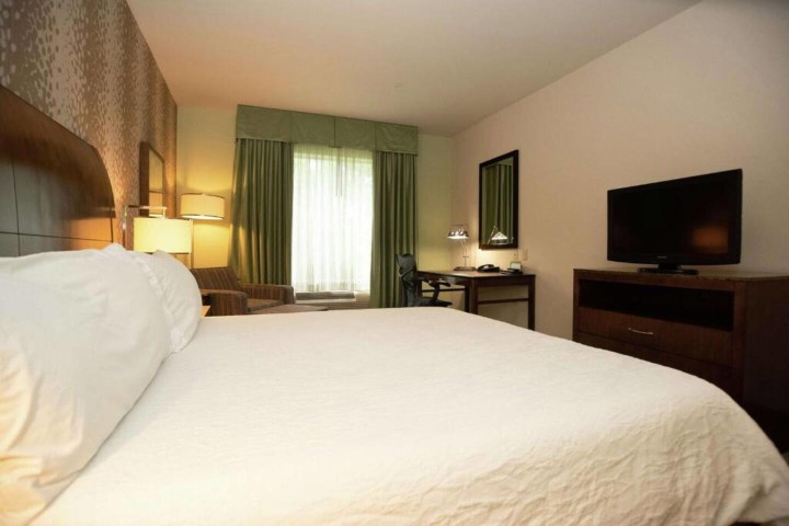 3 Rooms Near Local Landmarks For Adventure - Covington, LA