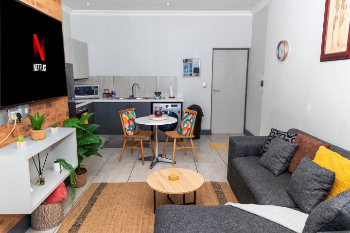 Placid - Self Check In - Modern - Near Menlyn - Pretoria, South Africa
