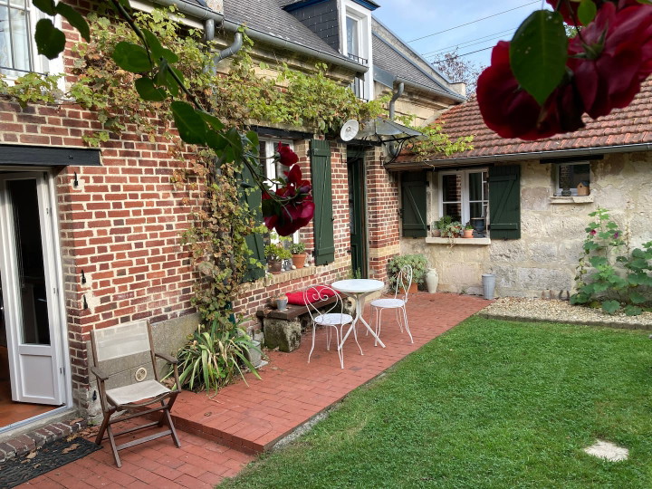 L'esprit "Maison De Campagne" - Rouge Factory - ibis budget Noyon