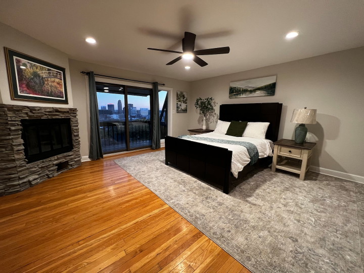 New House Of Liberty: Scenic Patio Oasis W/hot Tub - Cincinnati, OH