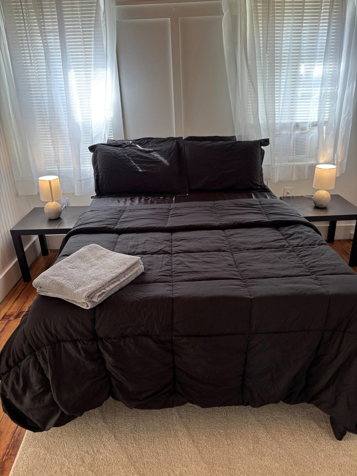 Sw Corner Apartment - Providence, RI