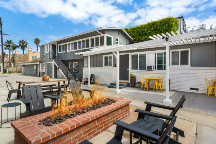 Entire Complex | Steps To The Sand | Sleeps 20 - Huntington Beach, CA