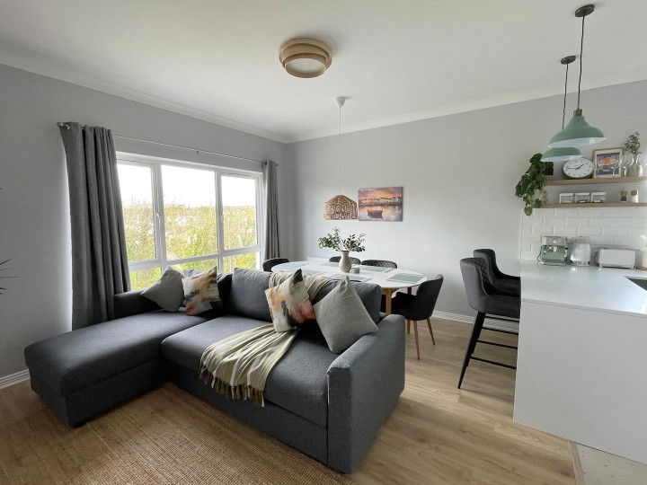 Stylish City Retreat 3 - Super King Bed - Galway