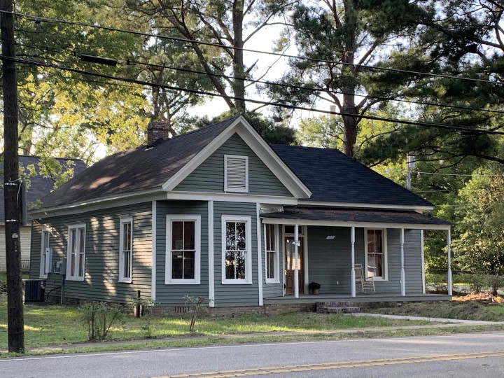 Newly Renovated Historic Mill Village Cottage - Tupelo, MS