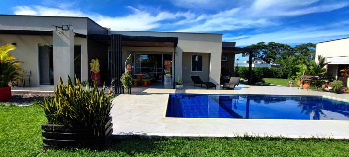 Villa La Carolina - Acacias