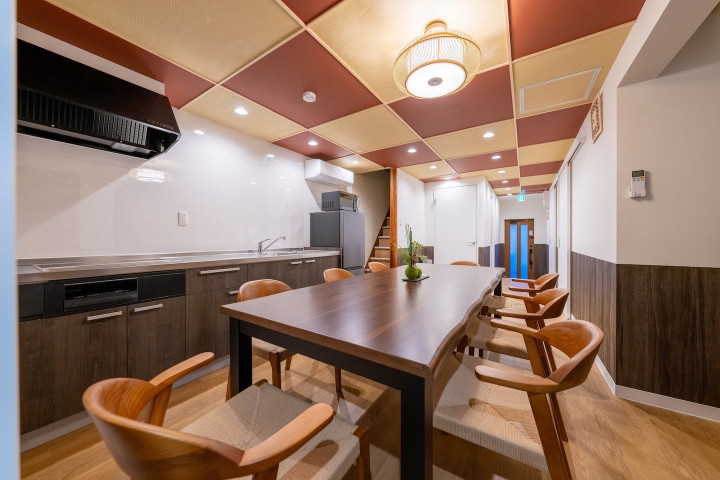 (Tenwa) 12 Lits&nbsp;! Maison Individuelle Rénovée, Profitez D'un Bain Traditionnel Japonais, 5 Chambres, 2 Baignoires, 2 Machines à Laver - Osaka
