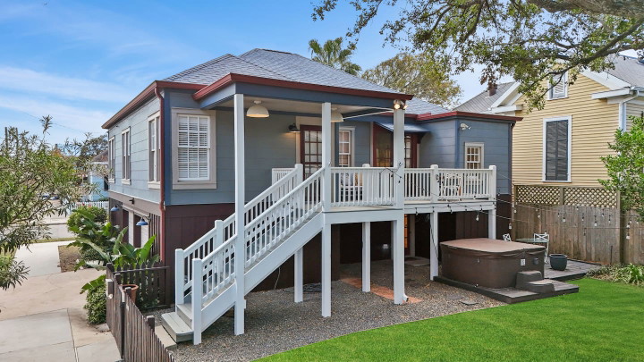 Elegant 4-bedroom Harbor Haven - 