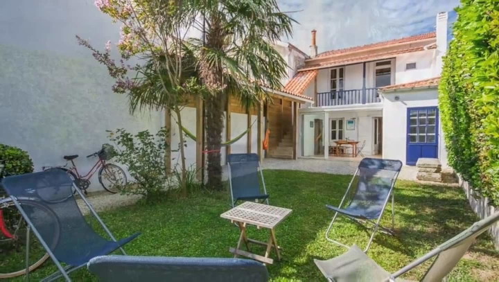Domaine De Perpignac: Villa 4* Victoires Royan - Royan