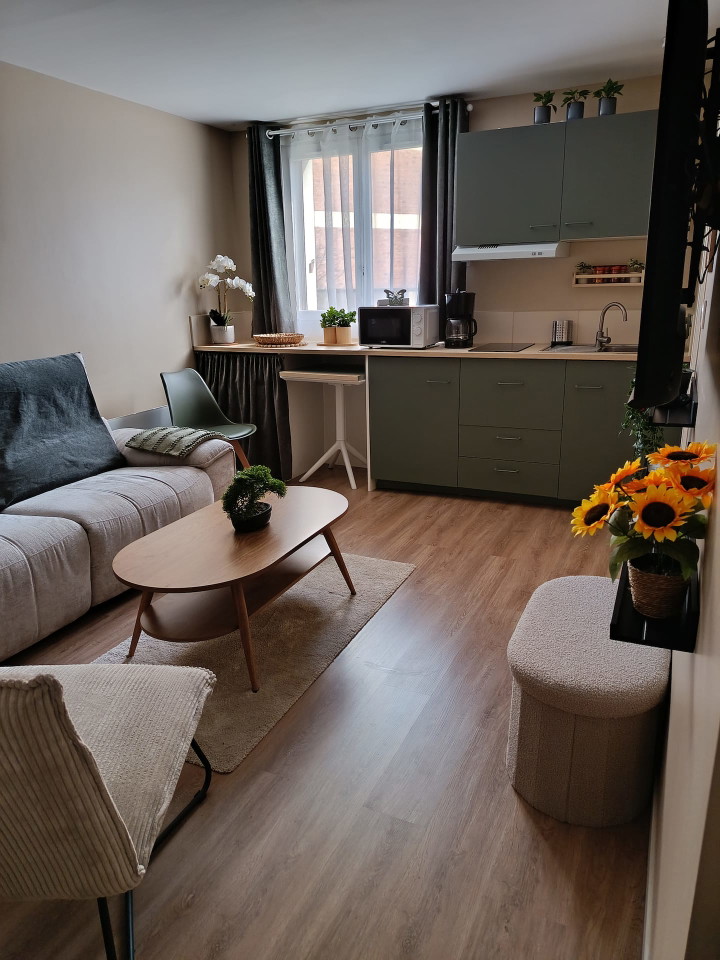 Appartement Avec Une Petite Chambre, 2 Lits - Roubaix