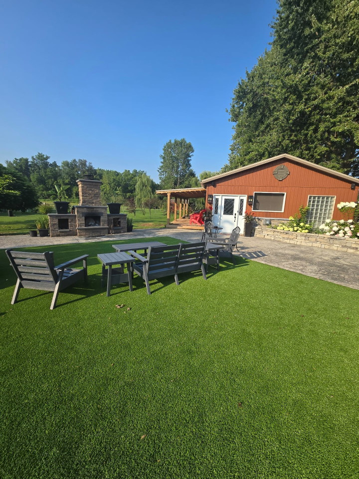 The Farmhouse - Chatham-Kent