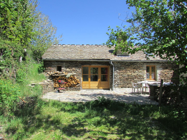 Maison Avec Terrasse, Très Lumineux En Cévennes - Lozère