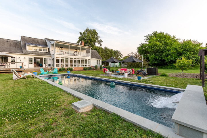 Séjour à La Ferme De 4&nbsp;Chambres Avec Piscine, Jacuzzi, Région Viticole - Crozet, VA