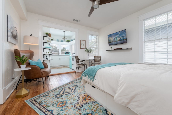 Bright Airy Luxurious Abode In Walkable Riverside - Jacksonville, FL