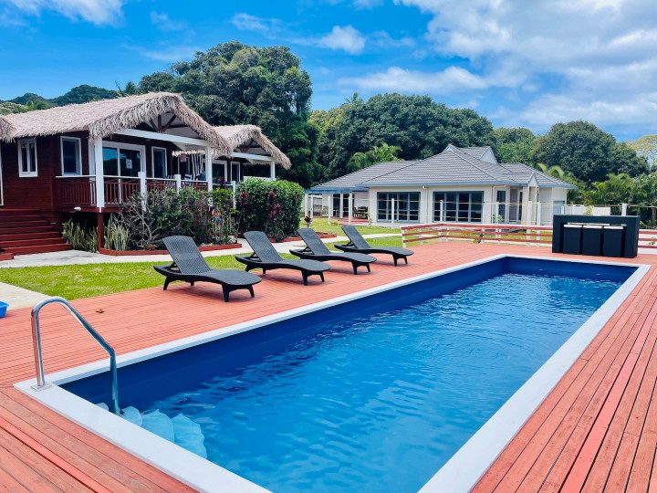 Red Hibiscus Luxury Home - Cook Islands