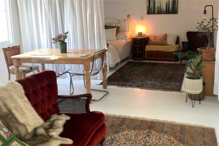Adorable Private Studio/ Guesthouse With Parking - Perth