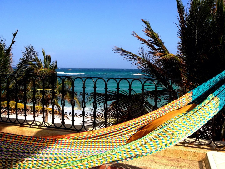 Beautiful Beachfront Apartment - Akumal