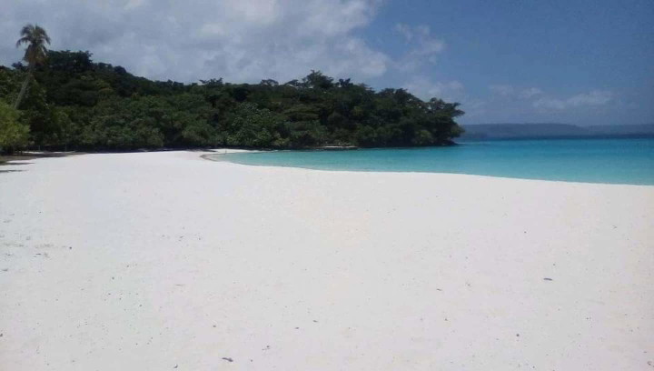 Towoc Bungalows In Pristine Waters - Vanuatu