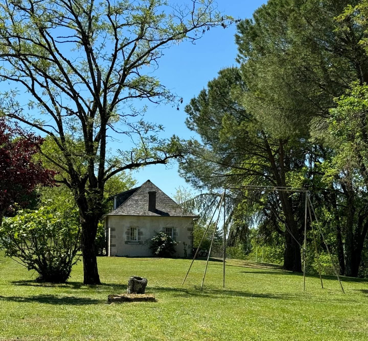 Gîte "Tennis" Dans Le Domaine De Mary - Corrèze