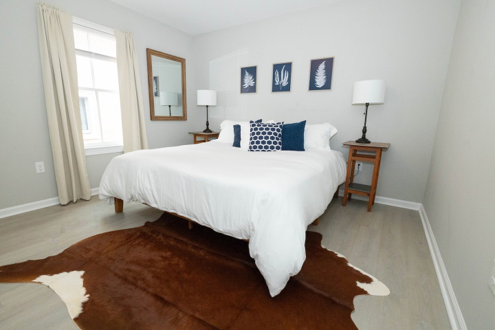 Cameron Street Retreat: King Bed & Office Downtown - Winchester, VA