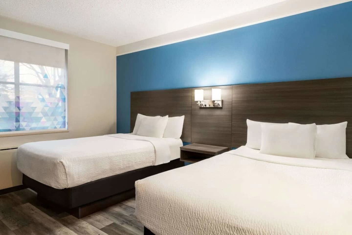 La Quinta Madison | 1br 2 Double | Golf Plans - Madison, WI
