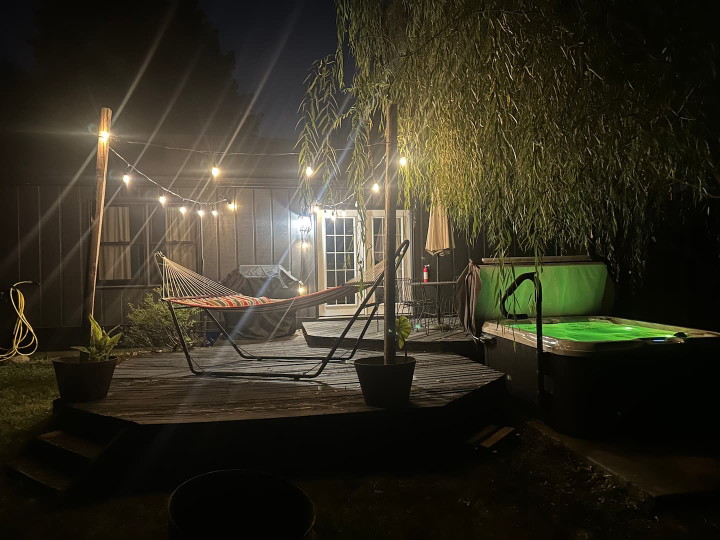 Quiet Fishers Home Hot Tubwalk To Dining Pets! - Carmel, IN