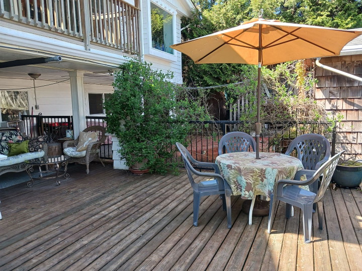 Zya's Place; Full 2 Bedroom Basement Suite - Abbotsford