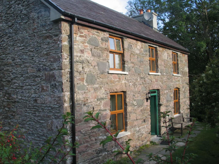 Traditional Stone Cottage In Beautiful West Kerry - Ireland