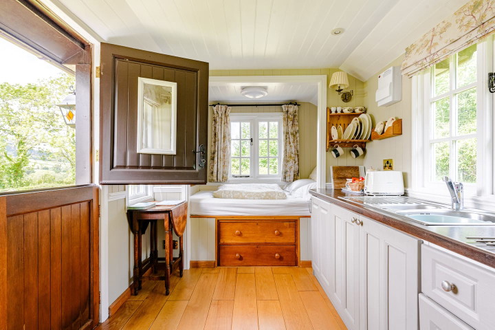 The Little House In The Mountains - Just For Two! - Herefordshire