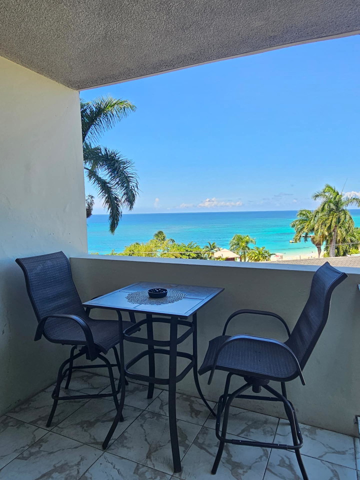 ️Ocean Front Apartment Montego Bay Club Beach - Montego Bay