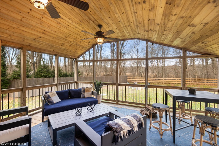 Greenport Village Walking Distance To All - The Hamptons, NY