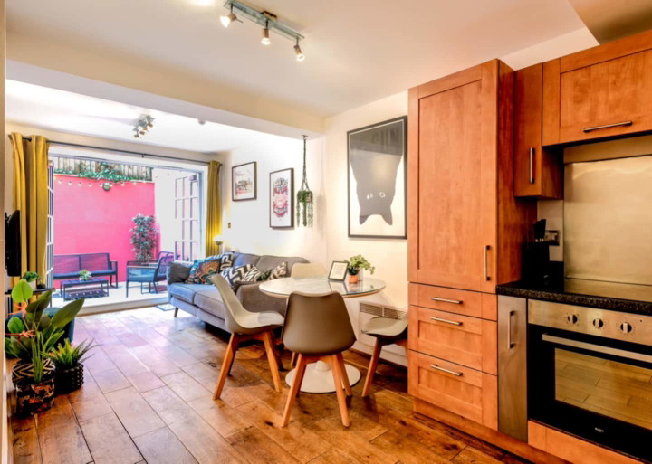 Central 2 Bed With Garden & Free Parking Private - Bristol