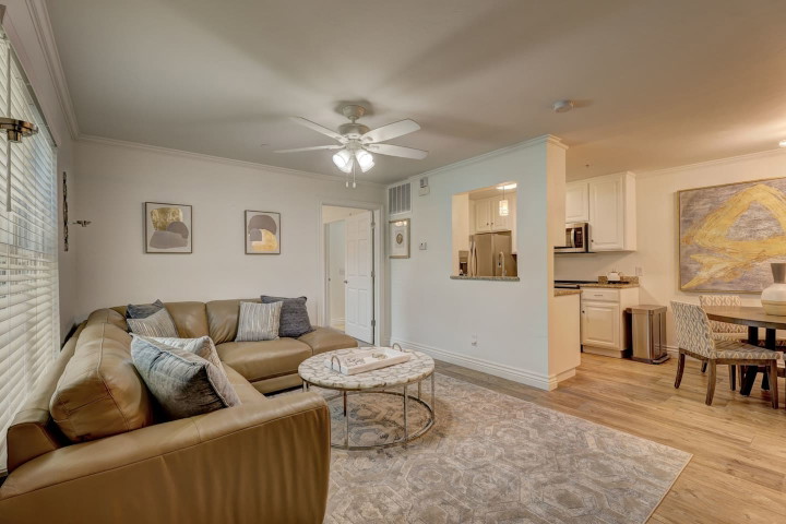 University Convenience, Perfect Place Perfect Area - Edmond, OK