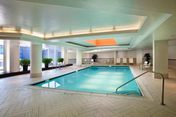 *Steps To Metro| Free Breakfast. Indoor Pool + Gym - Washington, DC