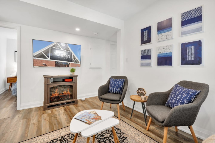 Santorini Suite: Private Modern Apt 2bd+office Dtk - Kitchener