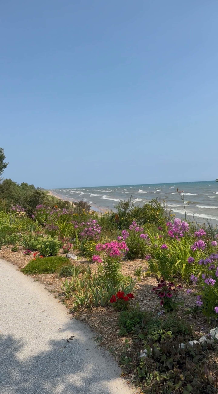 Wake Up To Lake Michigan Viewsthen Jump In! - Two Rivers, WI