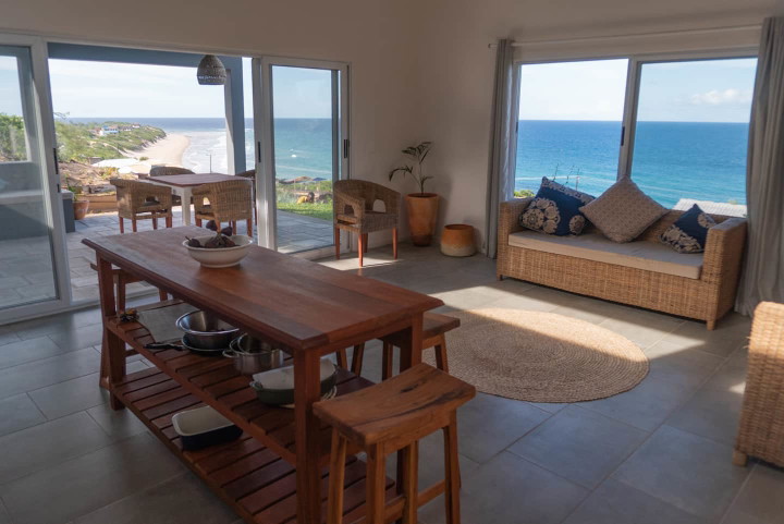 Coral Tree Surf Cottage - Tofinho, Tofo - Mozambique