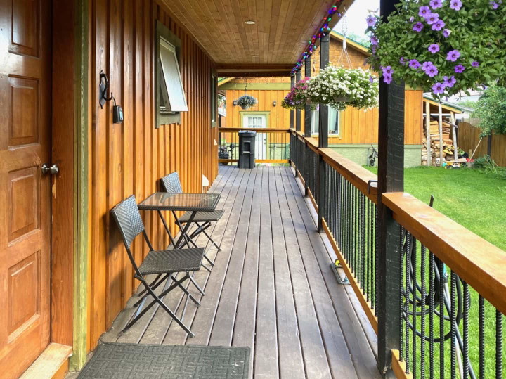3 Bedroom Warm Mountain Home In Annex W/ Hot Tub - Fernie
