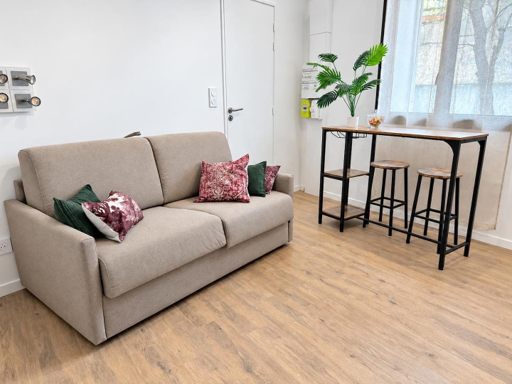 Studio Cozy-hôpitaux-eurexpo-parking Privé -Clim - Chassieu