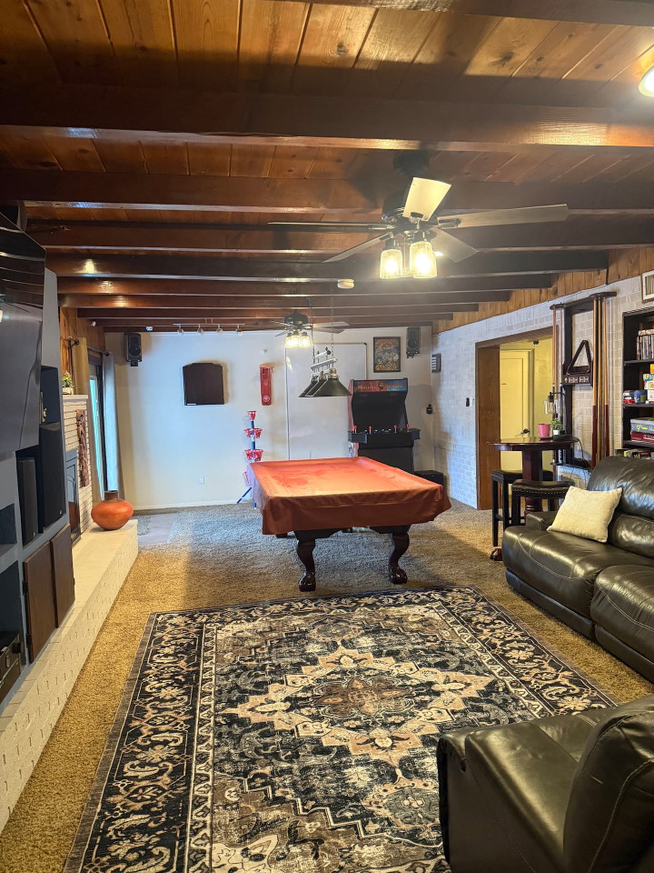 Beautiful Home. Walking Distance To Uptown Mall - Albuquerque, NM